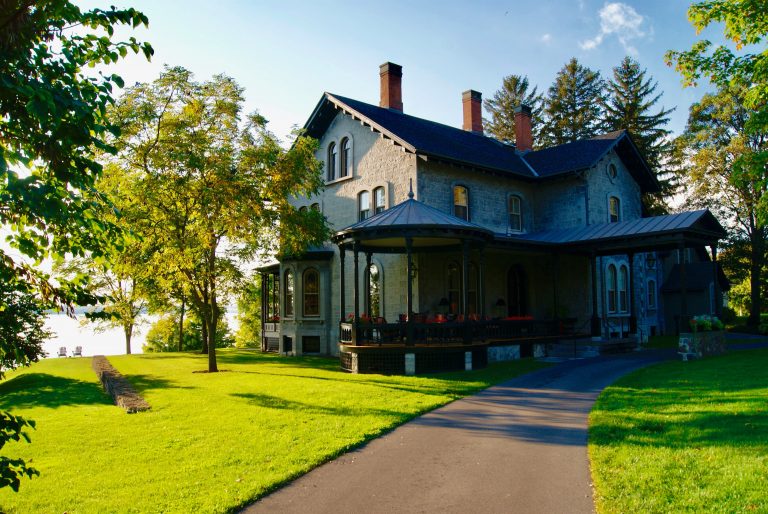 Hotel Review: Inns of Aurora, New York : Holly Rubenstein